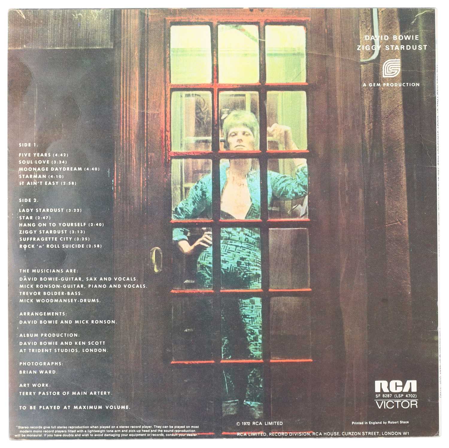 Lot 136 - DAVID BOWIE - SIGNED COPY OF 'ZIGGY STARDUST.